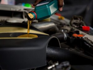 Adding Oil vs Changing Oil: Which Way Is Better for Your Car? – About ...